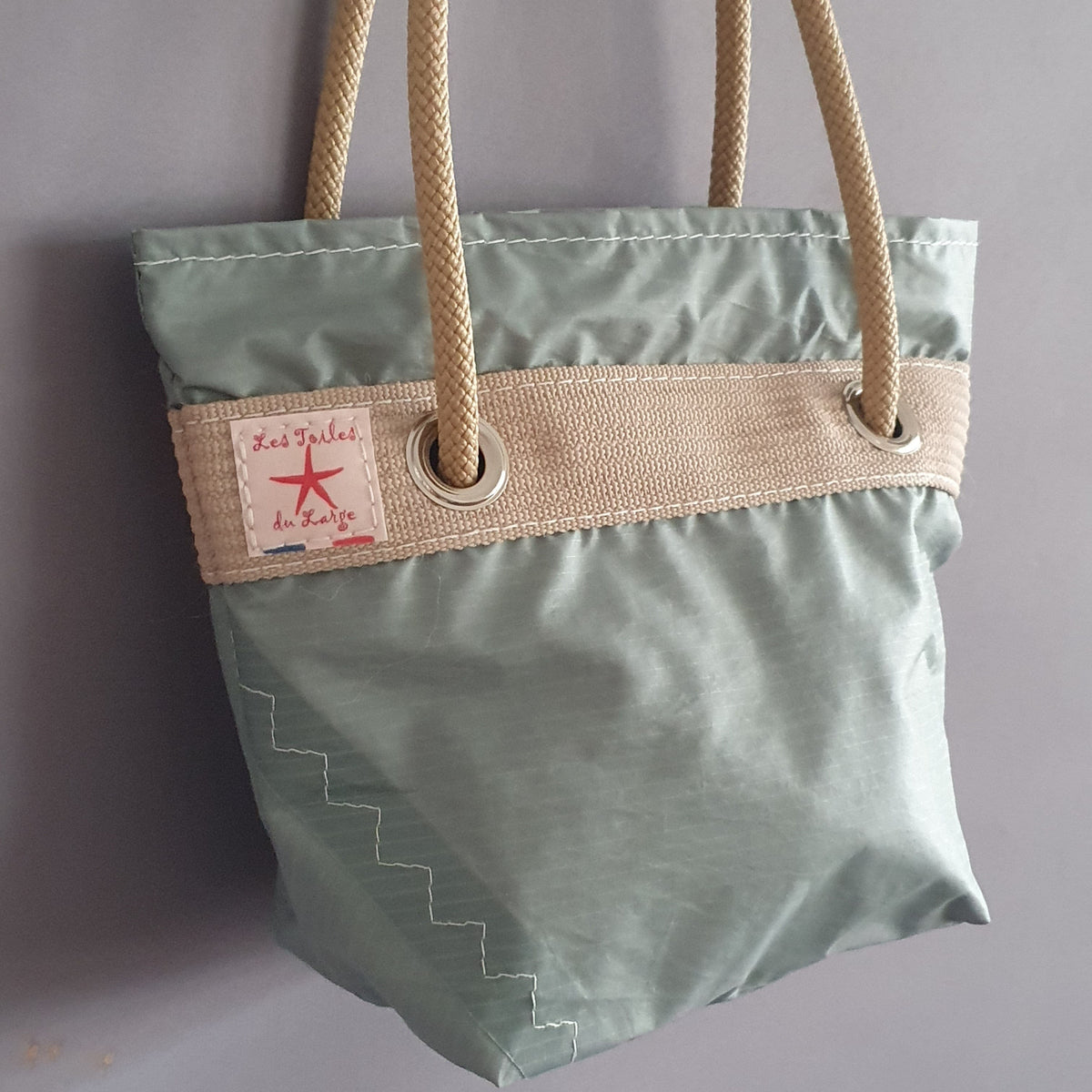 small handbag made of recycled sailcloth les toiles du large - Les Toiles du Large
